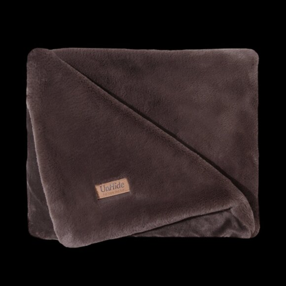 Unhide | Bedding | Unhide Lil Marsh Small Blanket With Knob And Loop In ...